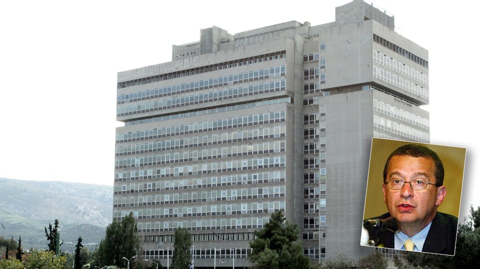 ΕΥΠ: Η Ελληνίδα κατάσκοπος και ο «ξαναμμενος» διοικητής - PineiosNews