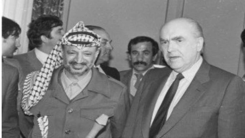 ΠΑΣΟΚ: χρόνια από την τελευταία μεγάλη συγκέντρωση του Ανδρέα ...